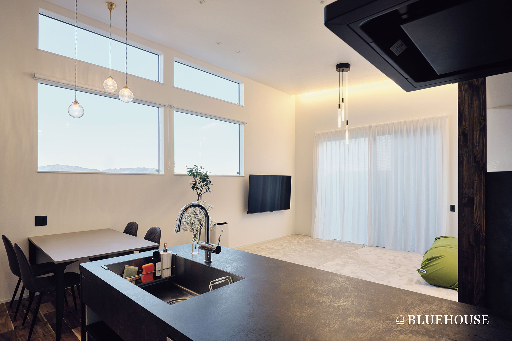 平屋1LDKのおすすめ間取りと暮らし方｜価格相場とメリット・デメリット注文住宅ブルーハウス デザイン・性能・リゾートライフ、愛知、名古屋、豊橋、豊川、岐阜ならお任せください