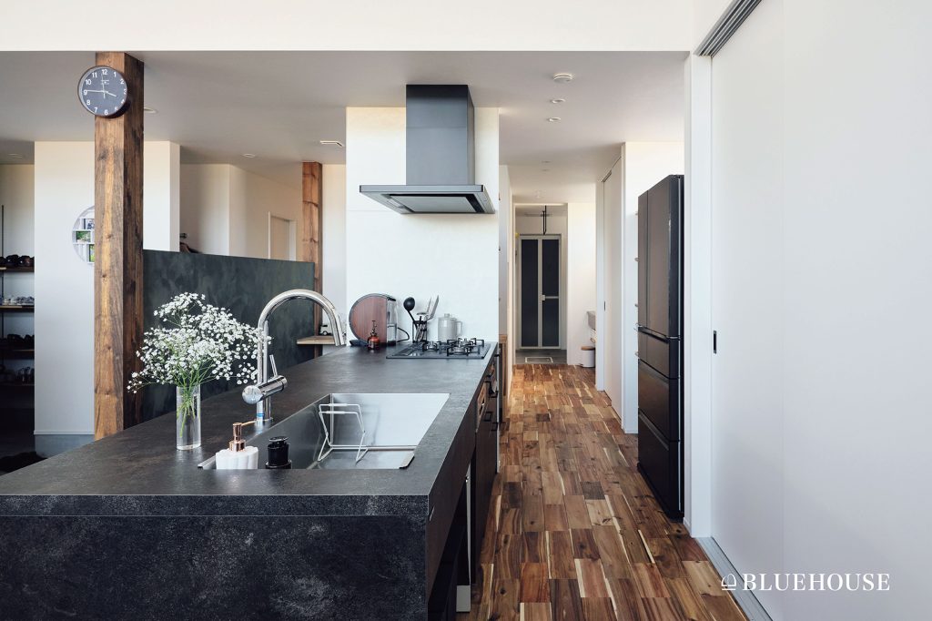 50～60坪の平屋6LDK間取り｜家族構成や広さ、費用のポイントを解説注文住宅ブルーハウス デザイン・性能・リゾートライフ、愛知、名古屋、豊橋、豊川、岐阜ならお任せください